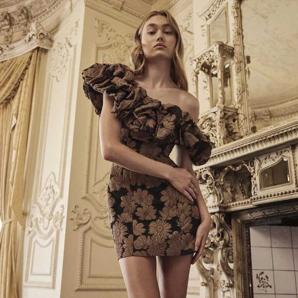 Elliatt | Dresses | Elliatt Manchester Mini Off Shoulder Dress | Poshmark